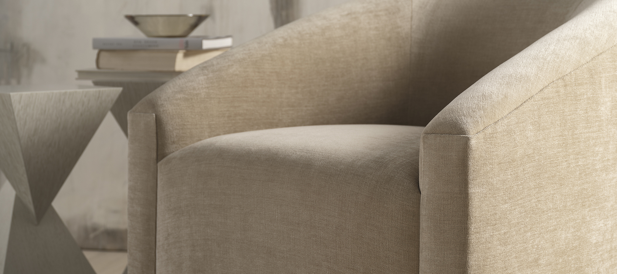 Luxor Table-by Baker Luxe-BAA4380 | Baker-McGuire